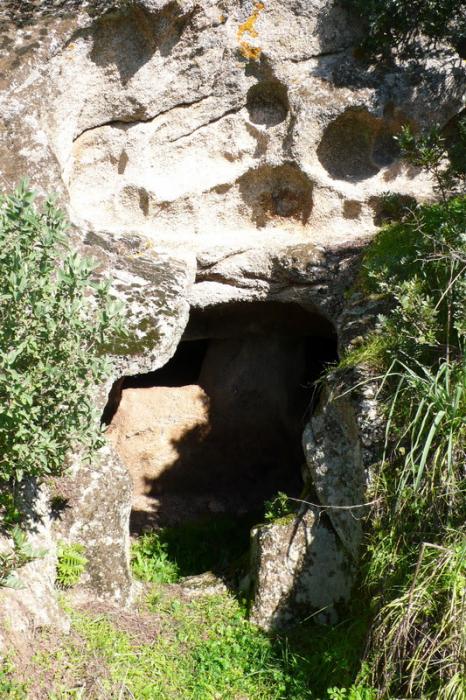 Necropoli di Maria Frunza | Tracce di Sardegna